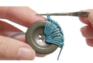 Crochet Button Flower: Step-by-Step Guide and Free Pattern - Amys DIY ...
